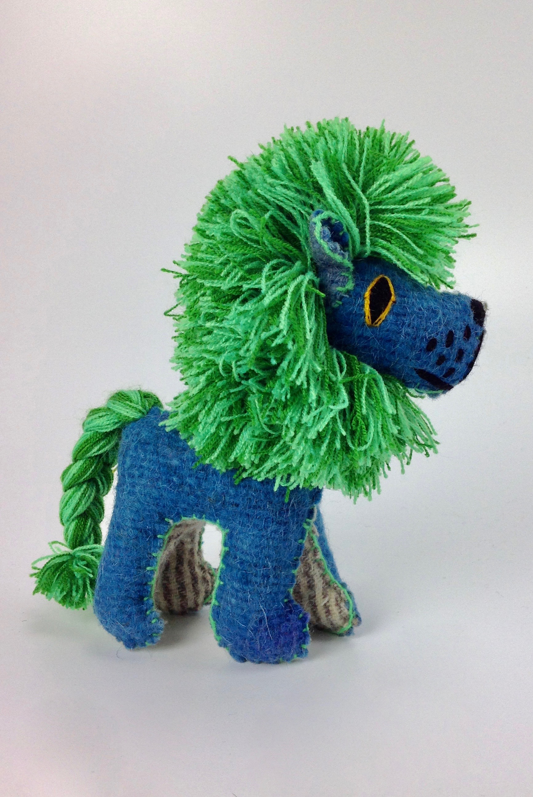 Handmade Lion, Medium - GO HOME... Modern Decor & Gifts