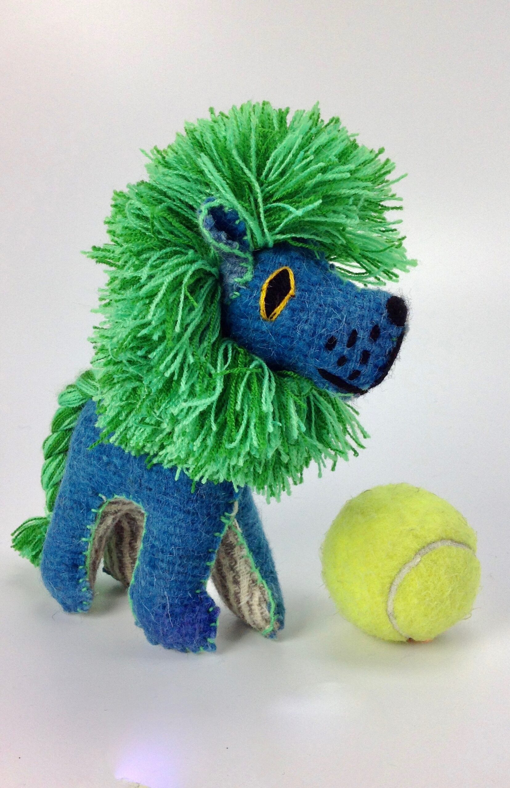 Handmade Lion, Medium - Go Home, Gabriela's...